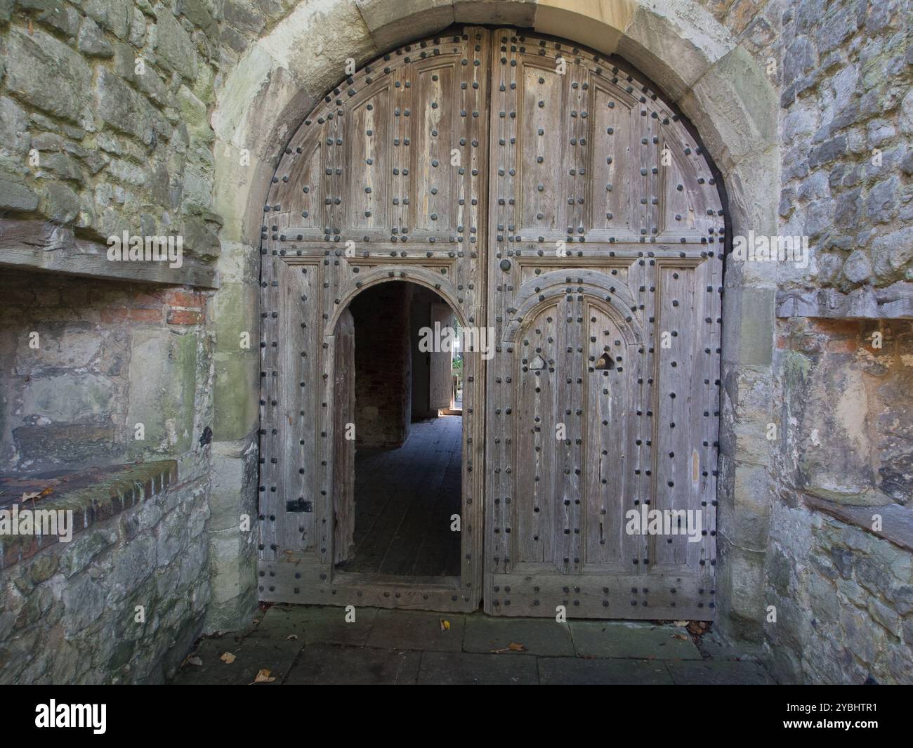 Upnor castle elizabethan artillery fort hi-res stock photography and ...