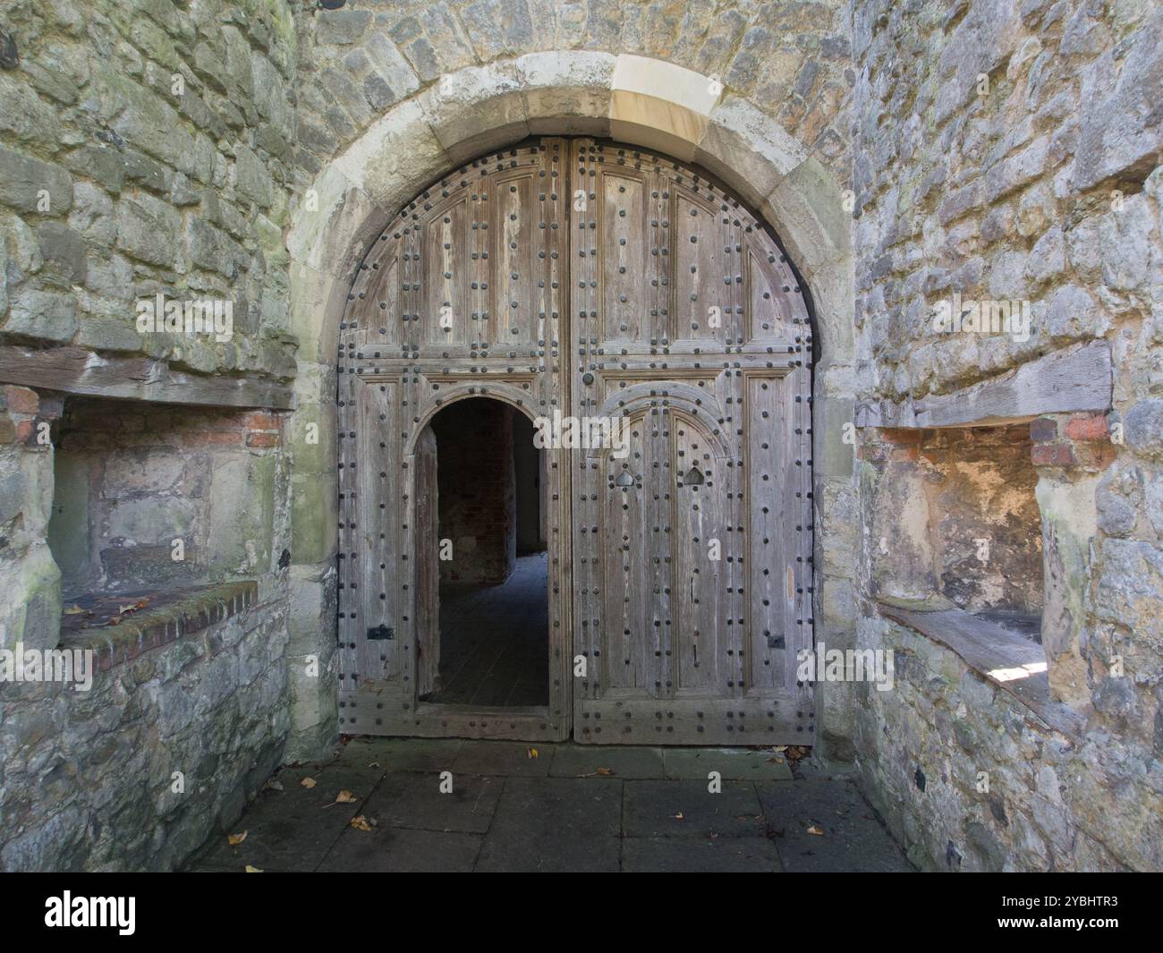 Upnor castle elizabethan artillery fort hi-res stock photography and ...