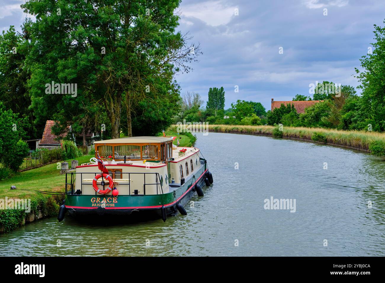River tourism destination hi-res stock photography and images - Alamy