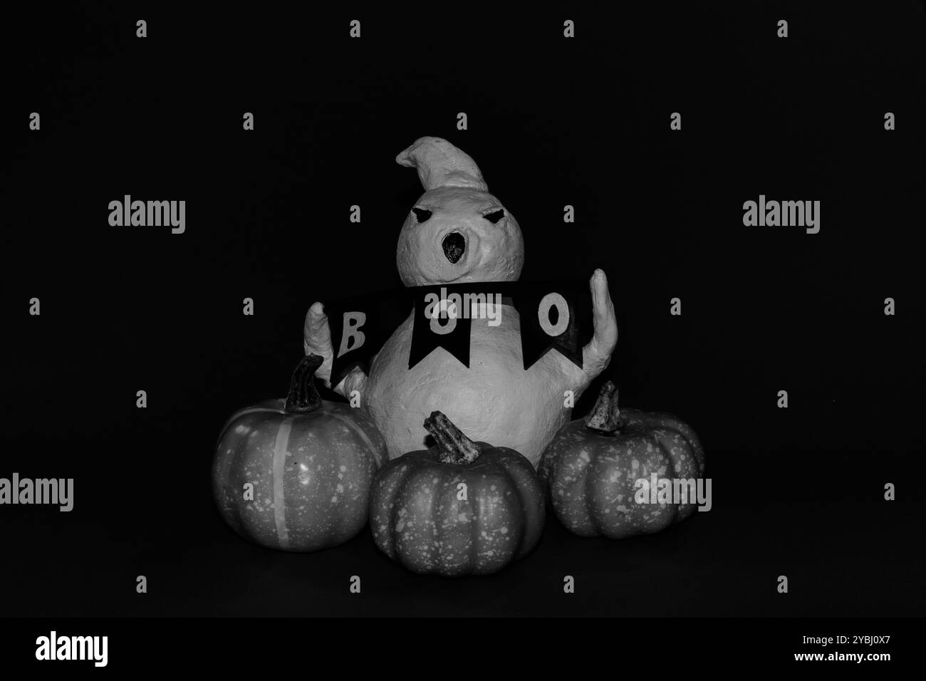 Screaming white ghost figure Black and White Stock Photos & Images - Alamy