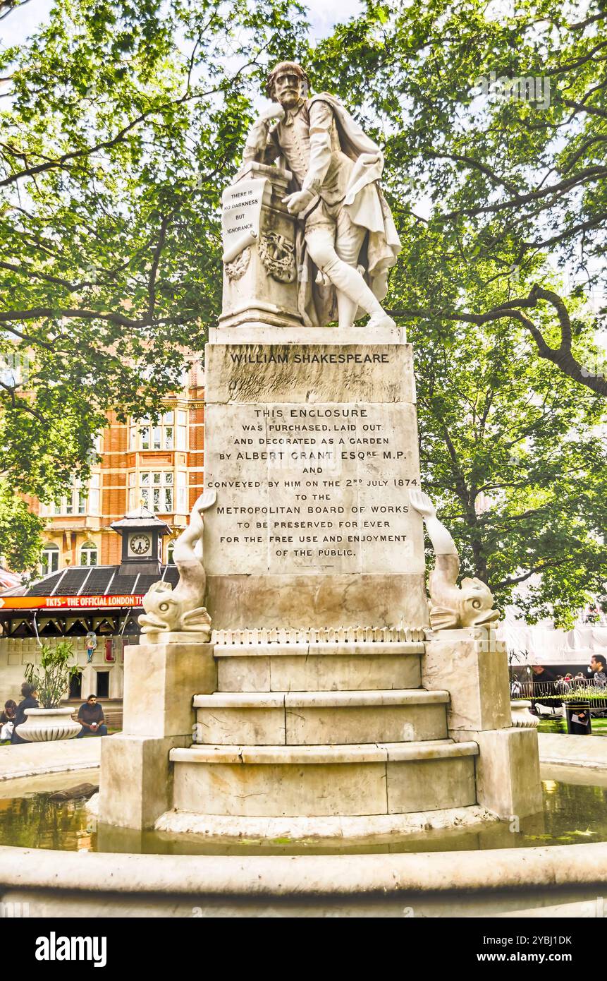 LONDON - MAY 28: Statue of William Shakespeare in Leicester Square ...