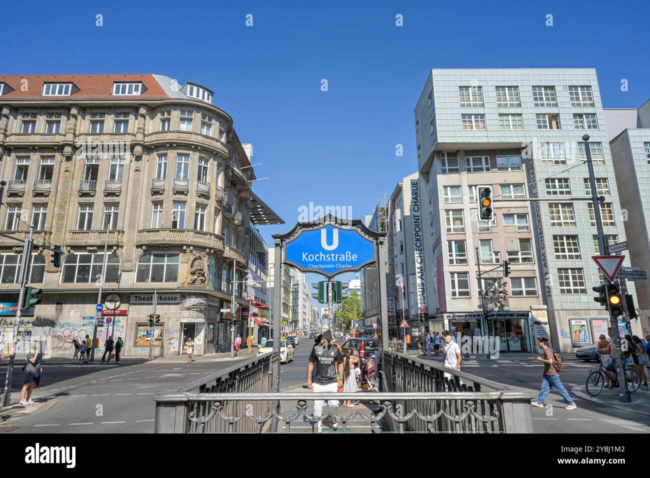 Schild, U-Bahnhof Kochstraße Checkpoint Charlie, Kreuzberg, Friedrichshain-Kreuzberg, Berlin ...