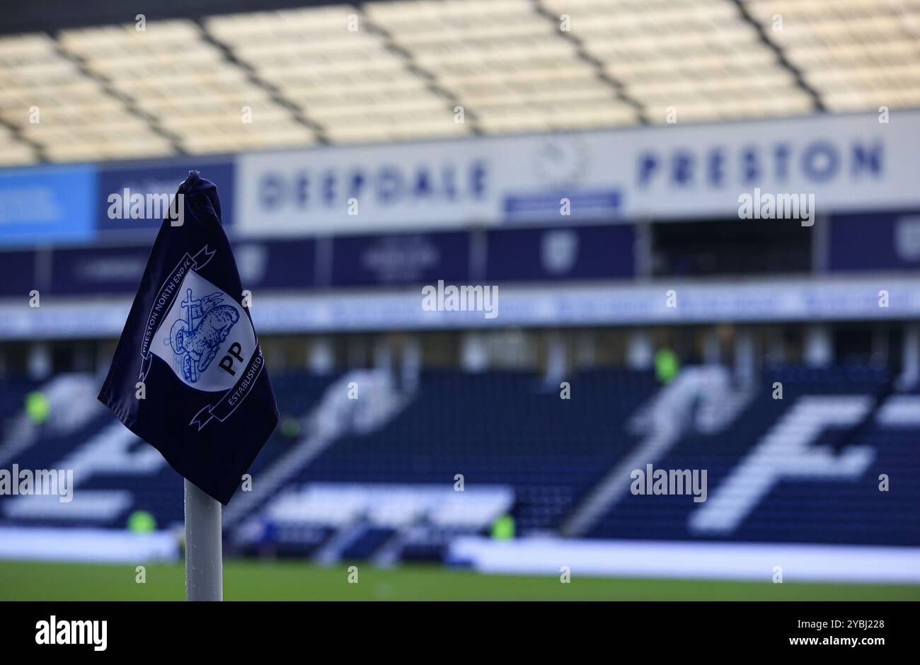 Coventry city fc crest hi-res stock photography and images - Alamy