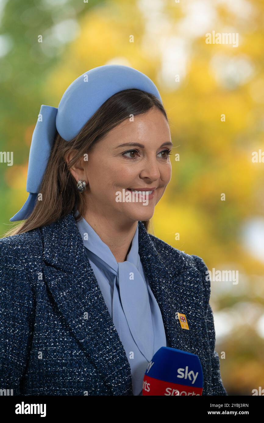 Sky news racing presenters hi-res stock photography and images - Alamy