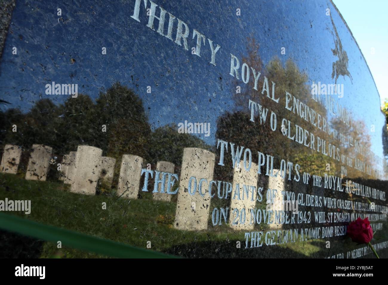 Memorial to Allied soldiers killed in WW2 Operation Freshman (1942 ...