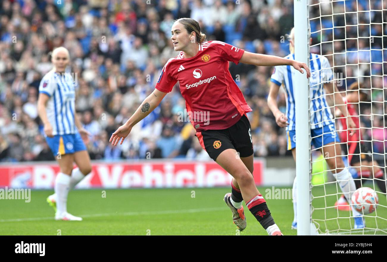 Grace clinton goal celebration hi-res stock photography and images - Alamy