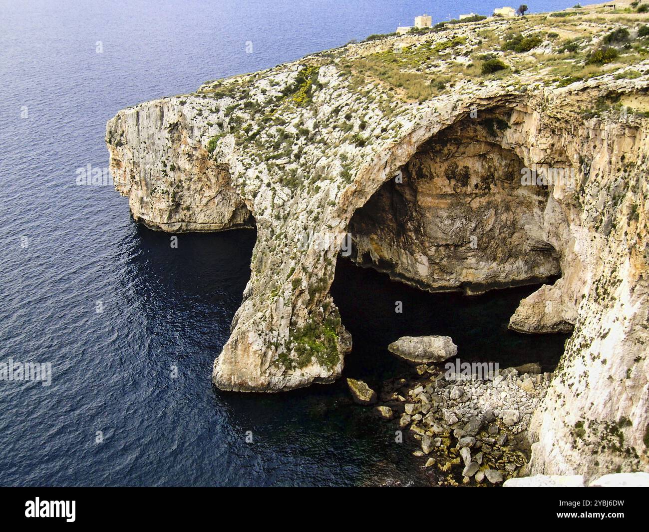 Grotto arch hi-res stock photography and images - Alamy
