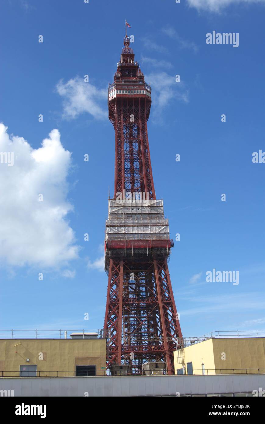 Blackpool tower undergoing maintenance hi-res stock photography and ...