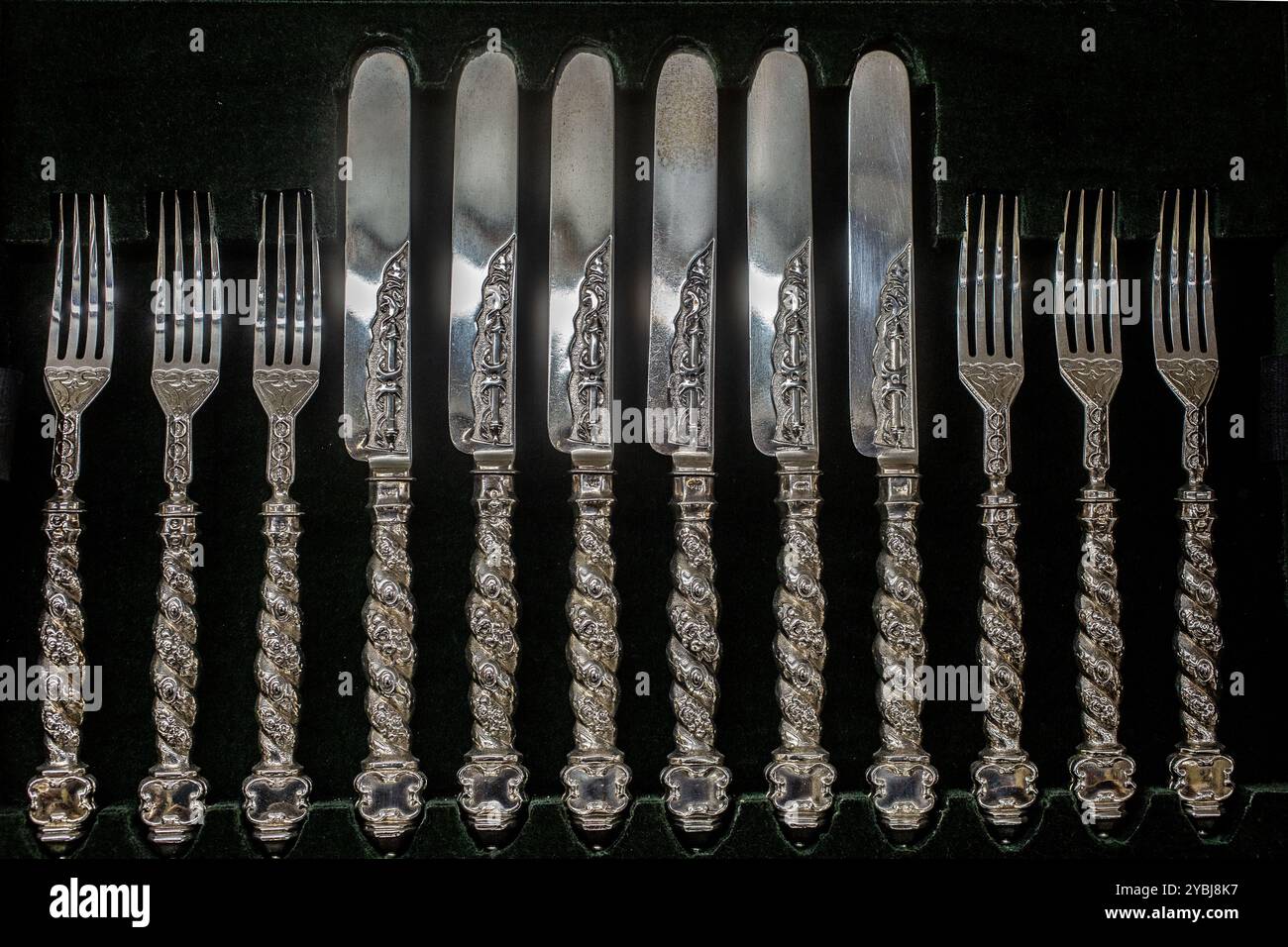 Traditional regalia hi-res stock photography and images - Alamy