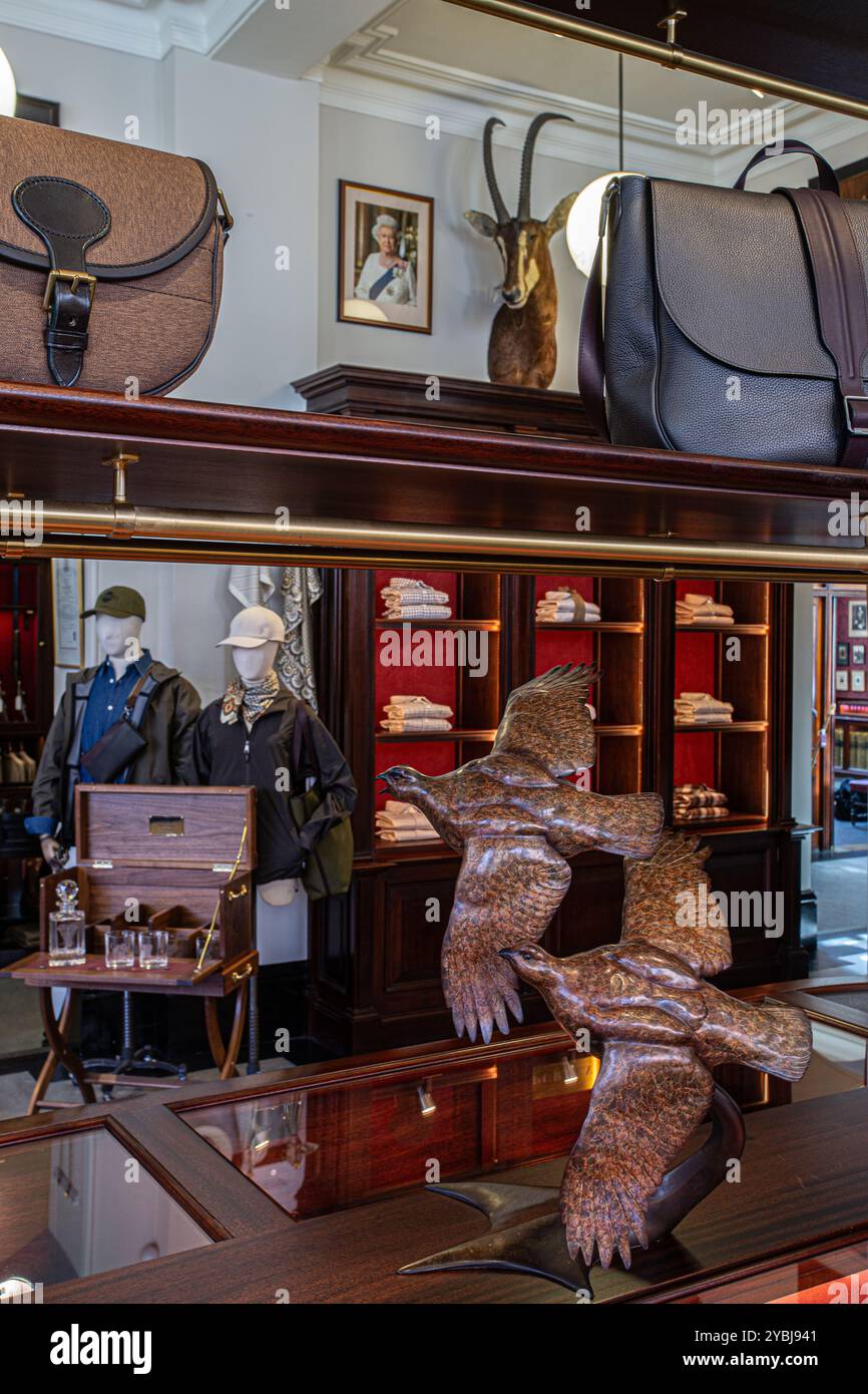 James Purdey & Sons gun shop, Mayfair, London, England Stock Photo - Alamy