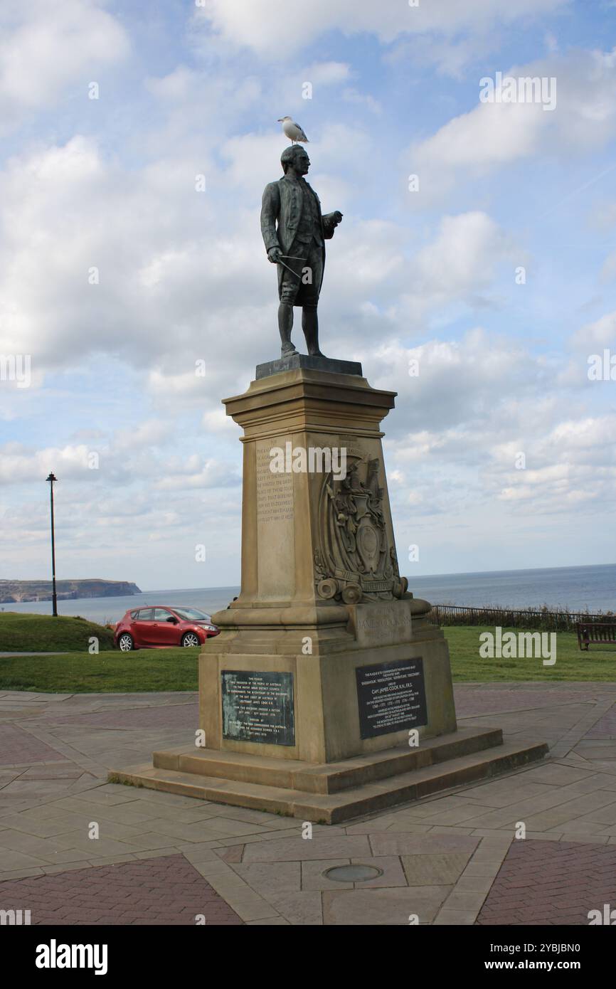 Captain Cook Statue in Whitby, Yorkshire, UK Stock Photo - Alamy