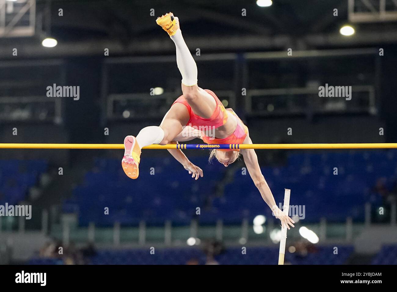 Salto con lasta hi-res stock photography and images - Alamy