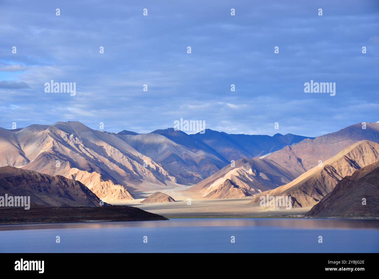 The great Himalaya range, Ladakh mountains India Stock Photo - Alamy
