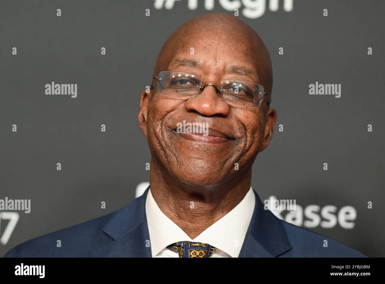 der US amerikanische Sportler Edwin Moses kommt zum Screening des Films ...