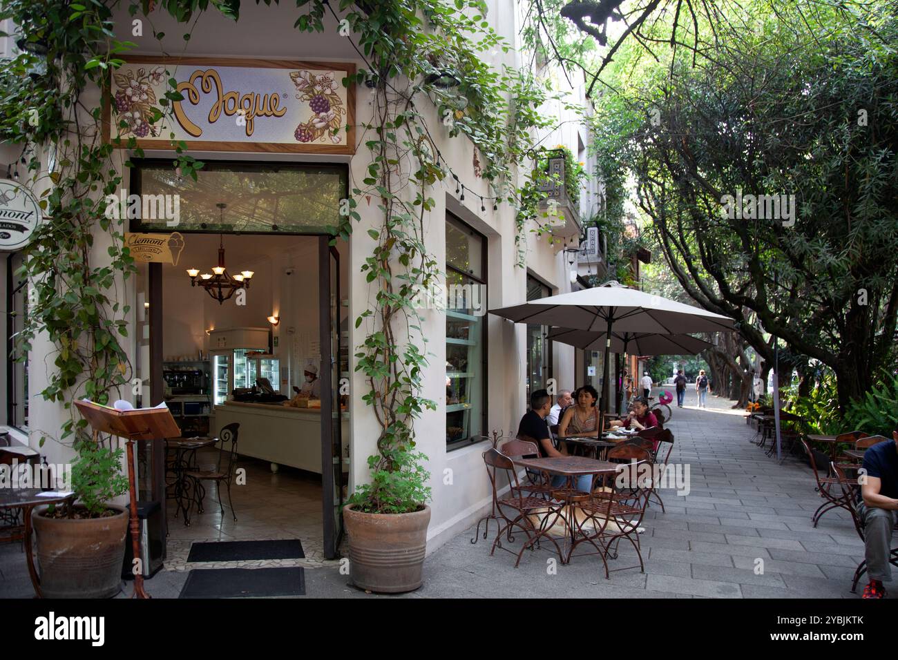 Parque mexico cdmx condesa hi-res stock photography and images - Alamy