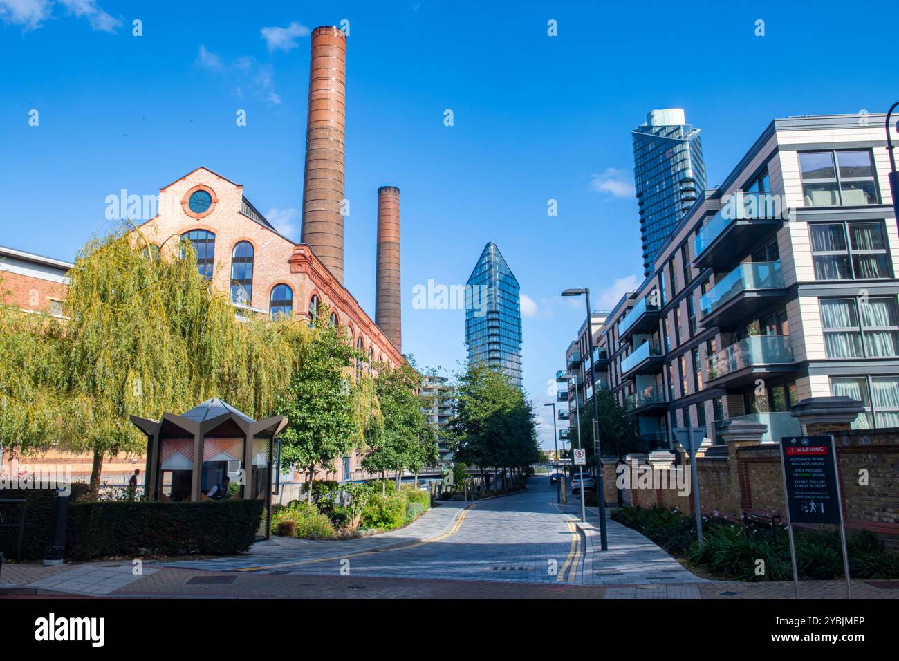 Lots Road Power station and Waterfront Drive in Chelsea, London ...