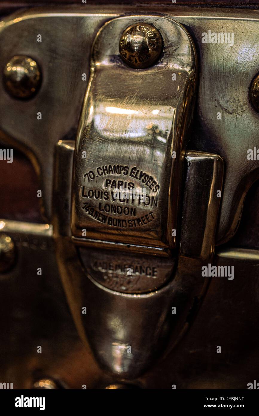 Antique brass trunk lock Stock Photo - Alamy