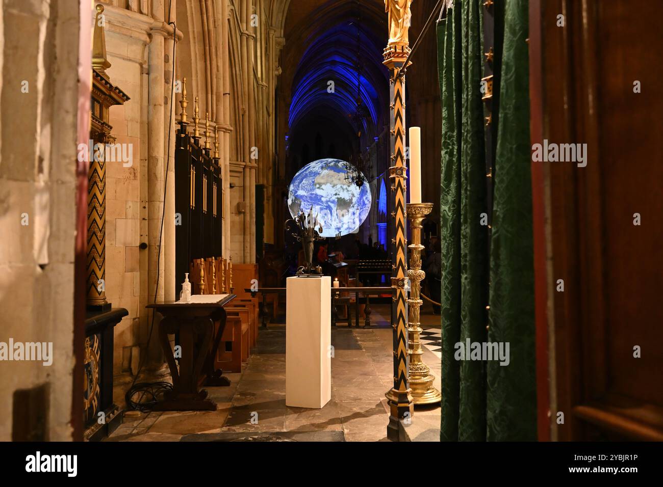 Gaia: By Night art installation by Luke Jerram on display at Southwark ...