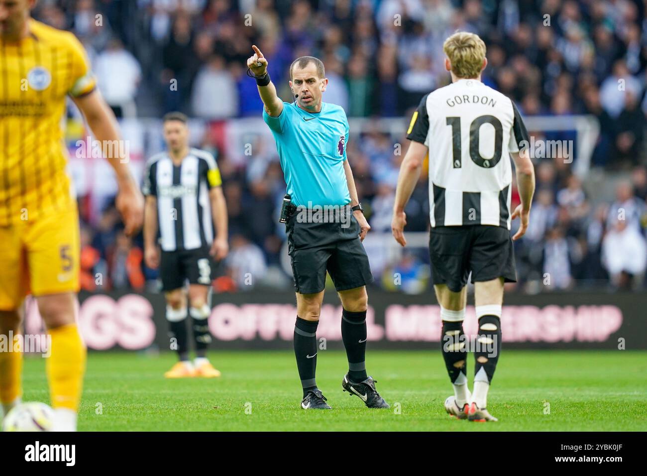 Soccer peter bankes hi-res stock photography and images - Alamy