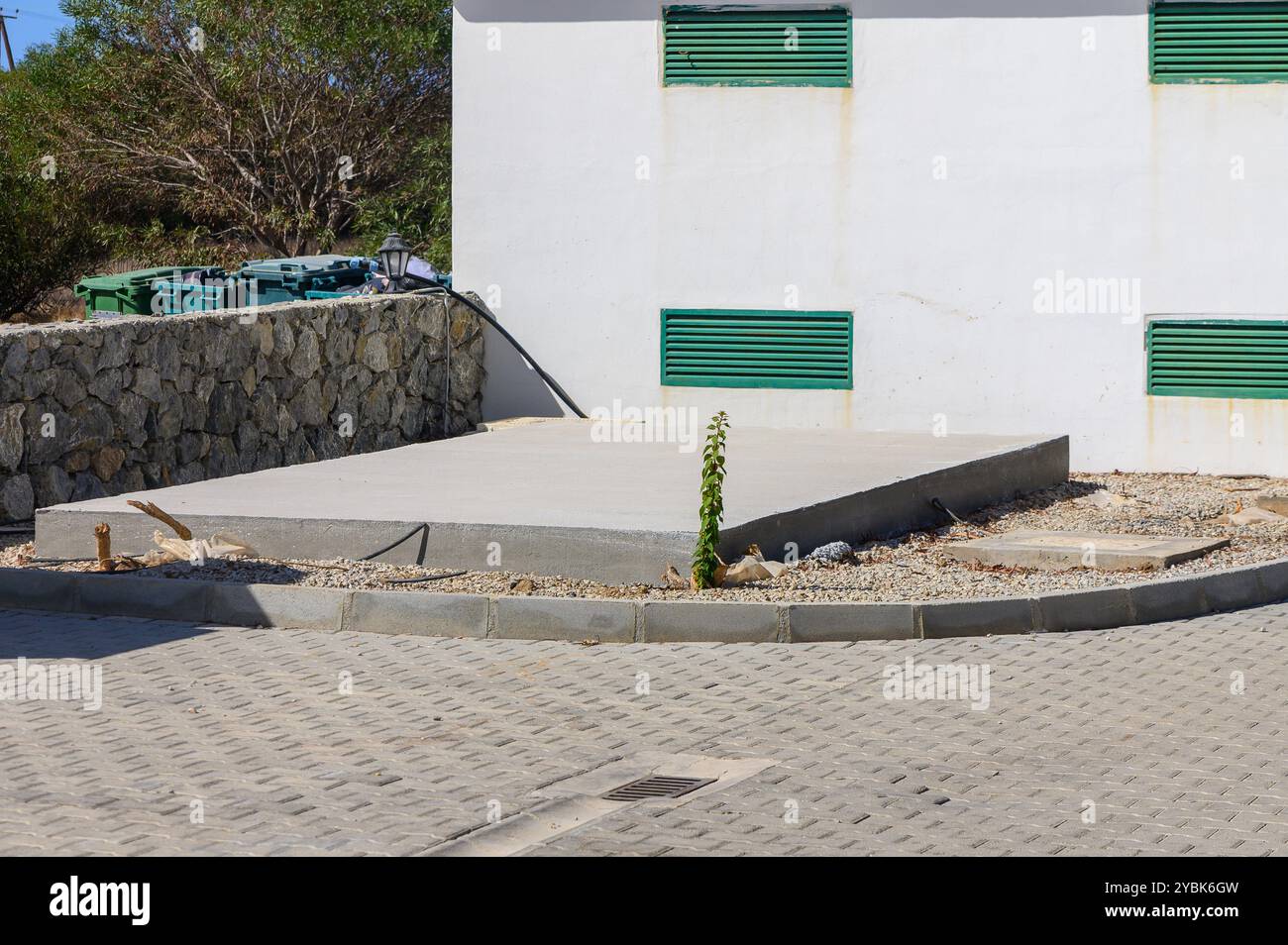 Unutilized space hi-res stock photography and images - Alamy