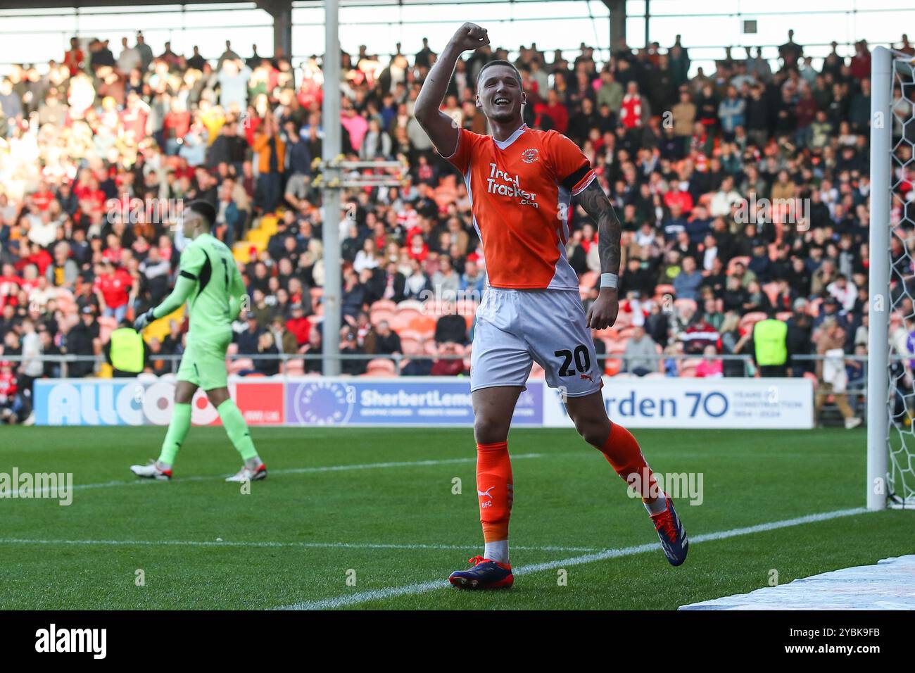 Oliver Casey of Blackpool celebrates his goal to make it 1-1 during the ...