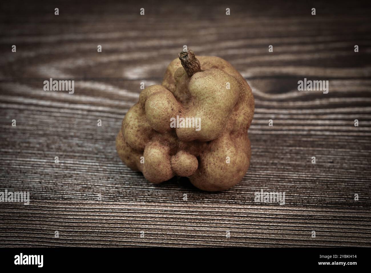 Malformed fruit hi-res stock photography and images - Alamy
