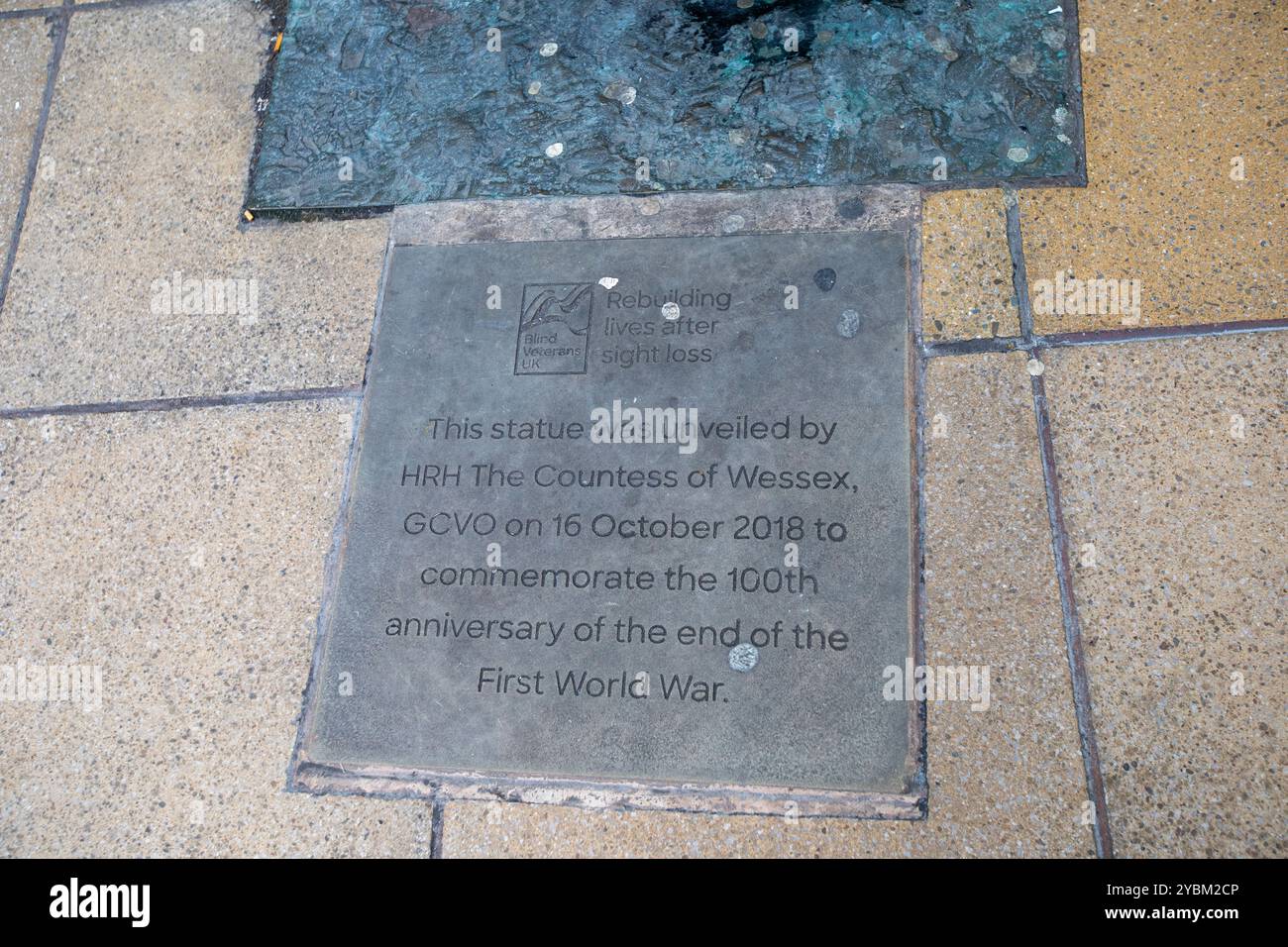 Manchester Piccadilly is the main railway station of the city of ...