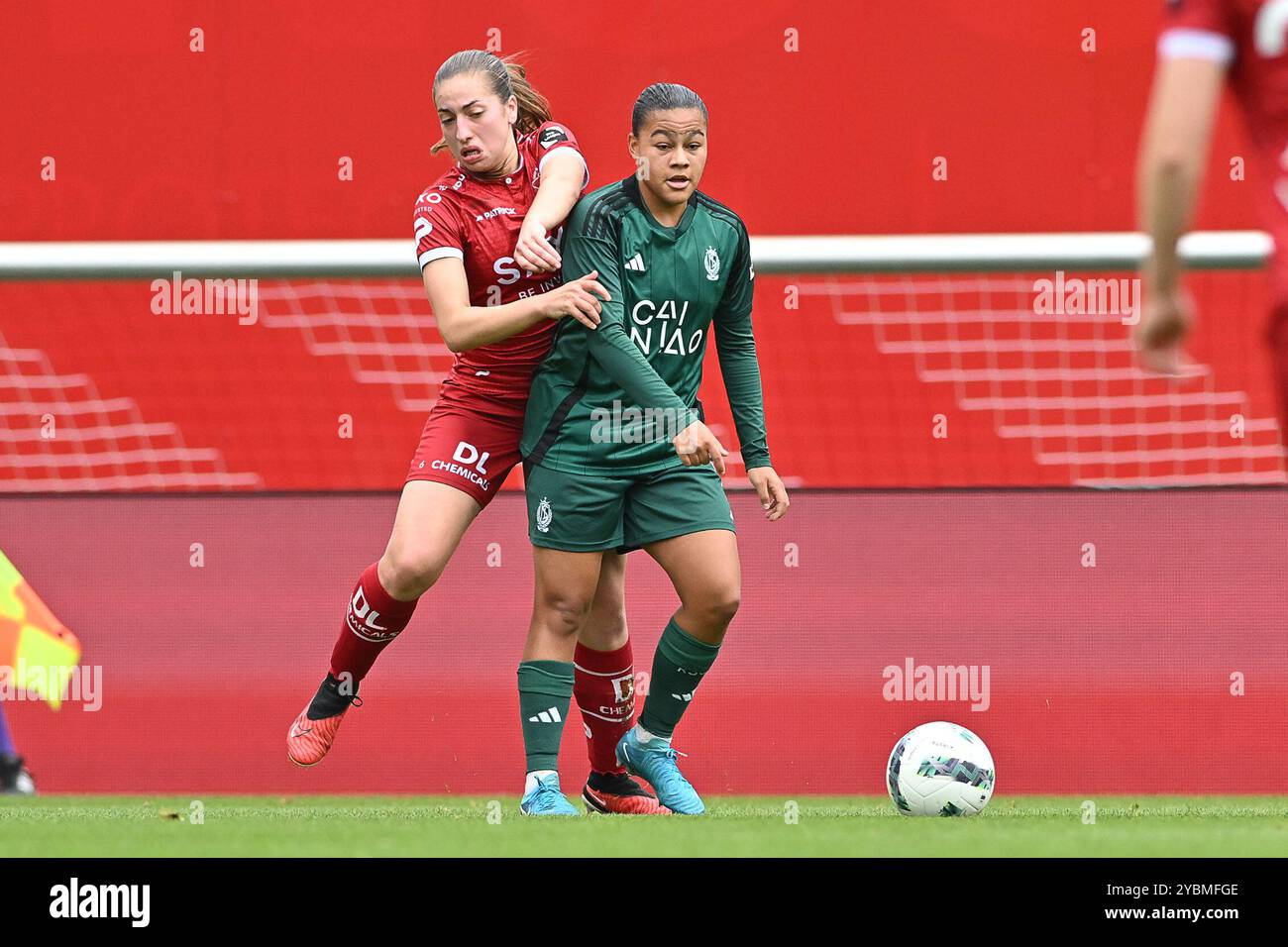 Waregem, Belgium. 19th Oct, 2024. Mariam Abdulai Toloba (7) of Standard ...