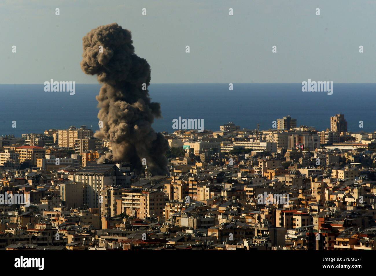 Beirut, Lebanon. 19th Oct, 2024. Black smoke billows form Beirut ...