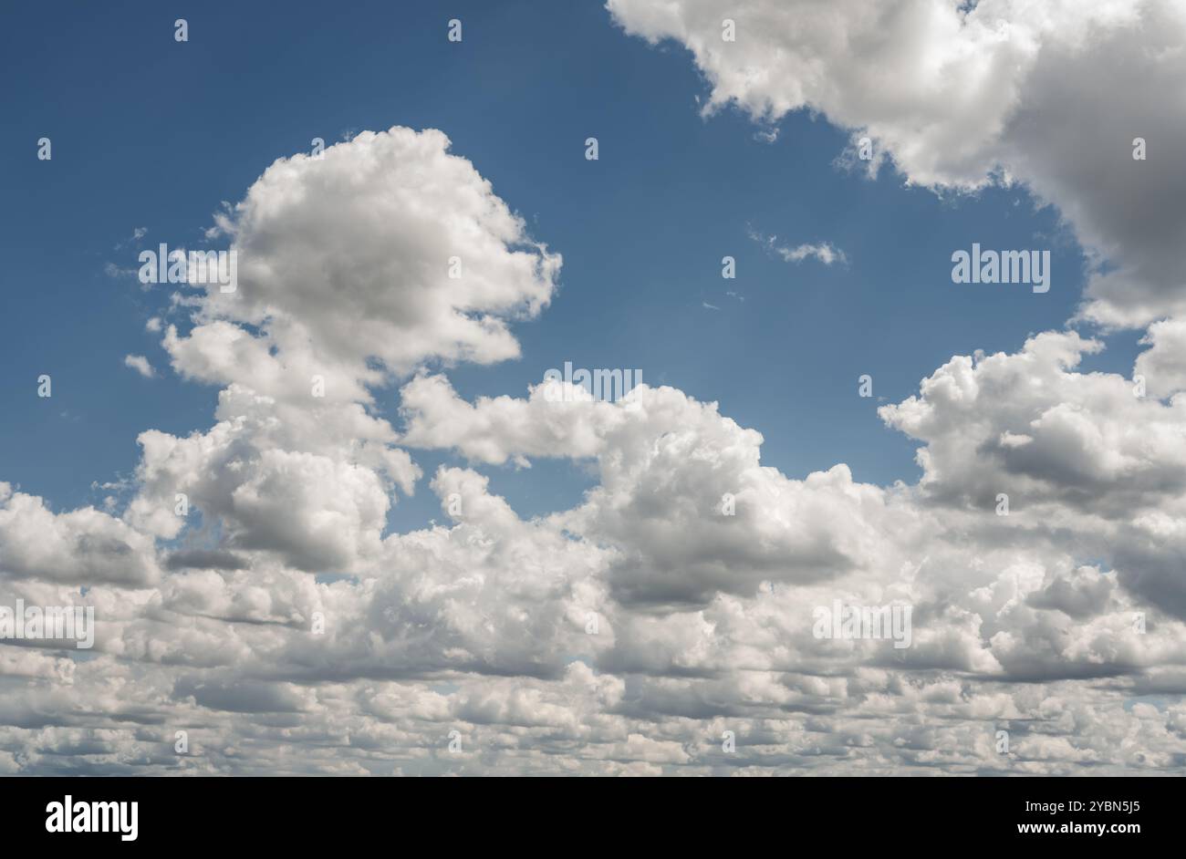 Abstract sky clouds background hi-res stock photography and images - Alamy