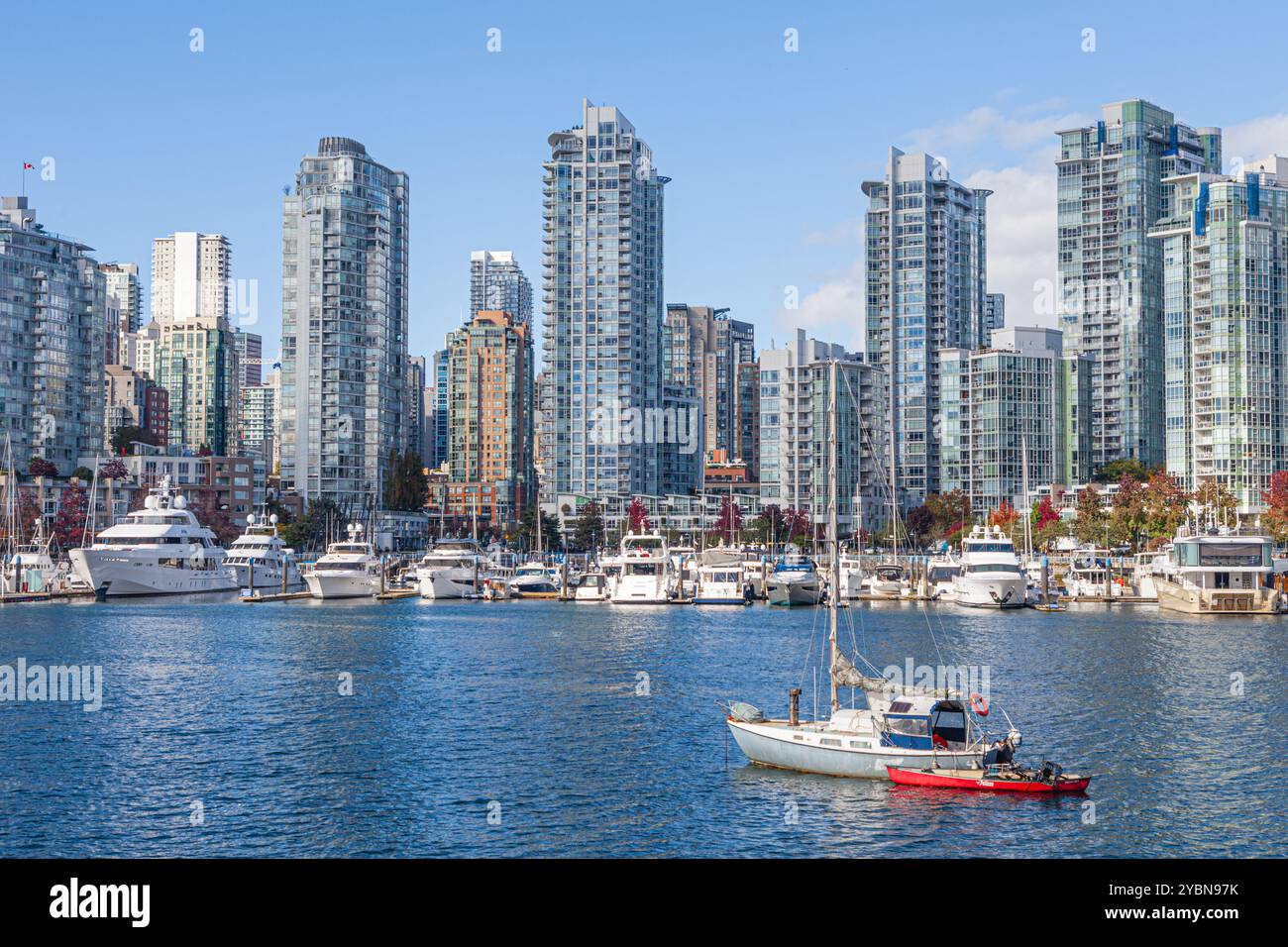 The Yaletown district of Vancouver across False Creek Stock Photo - Alamy