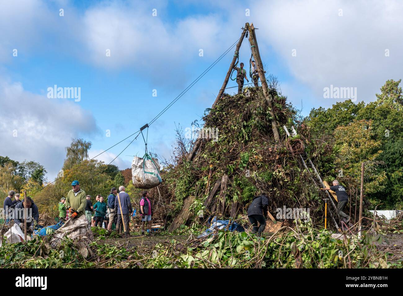 Villagers in Chiddingfold, Surrey, England, UK, building a giant ...