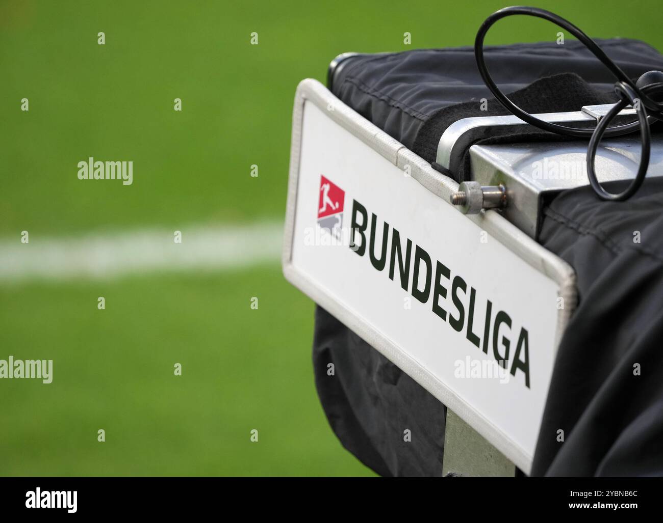 Dfb font hi-res stock photography and images - Alamy