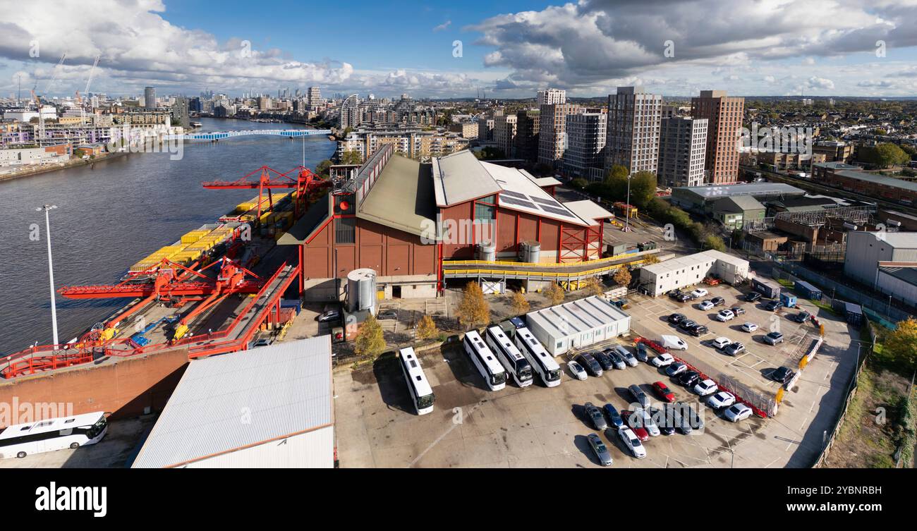 Western riverside waste authority hi-res stock photography and images ...