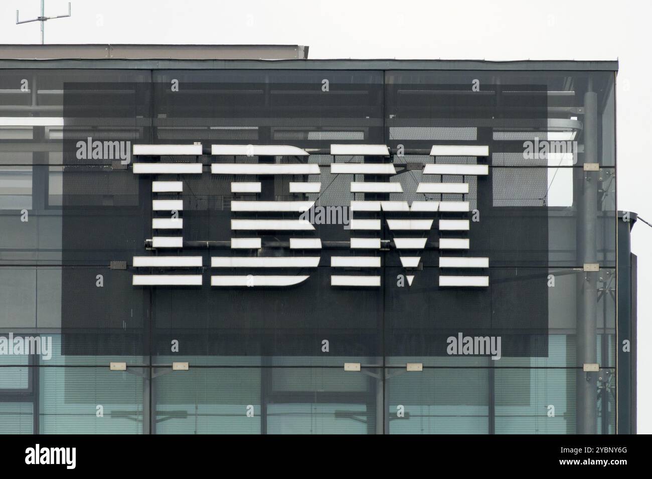 Ibm office building hi-res stock photography and images - Alamy