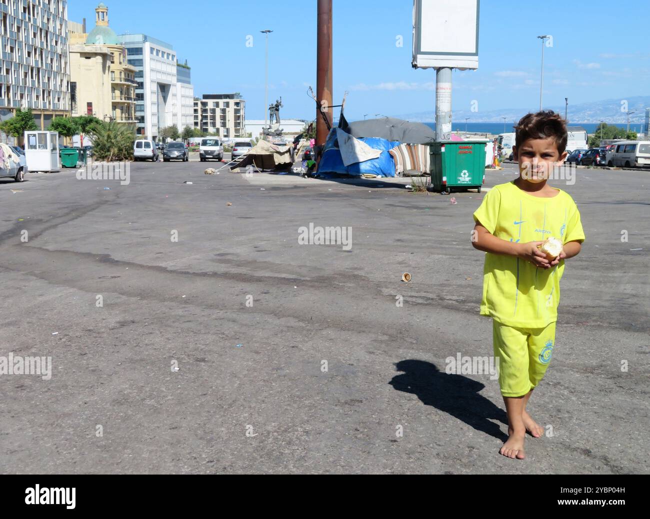 Lebanon dahye displaced families beirut war israeli bombing is hi-res ...