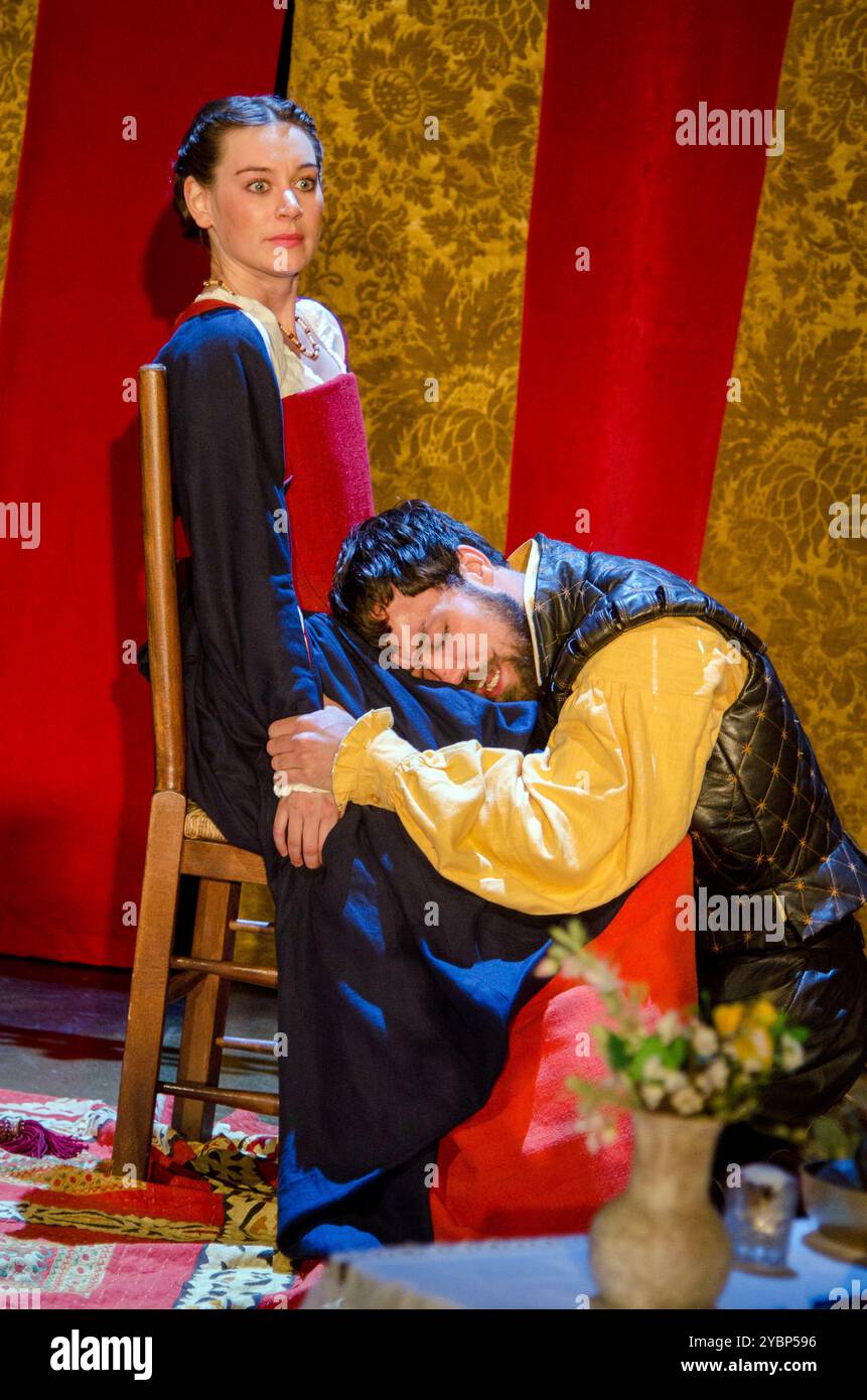 Alex turner 2011 hi-res stock photography and images - Alamy