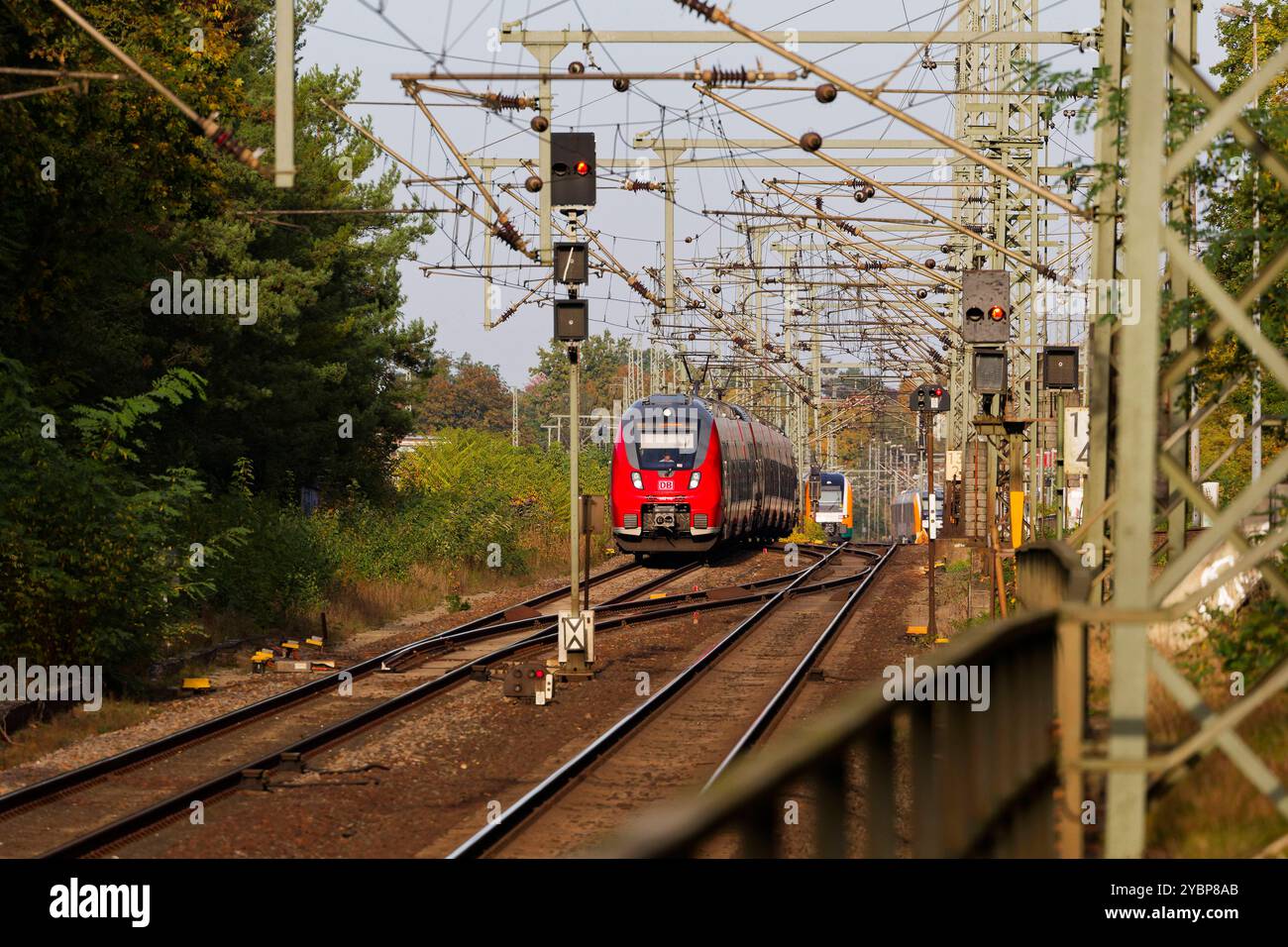 DB Regio RE 7 in Berlin-Wannsee 2024-10-17 Deutschland, Berlin ...