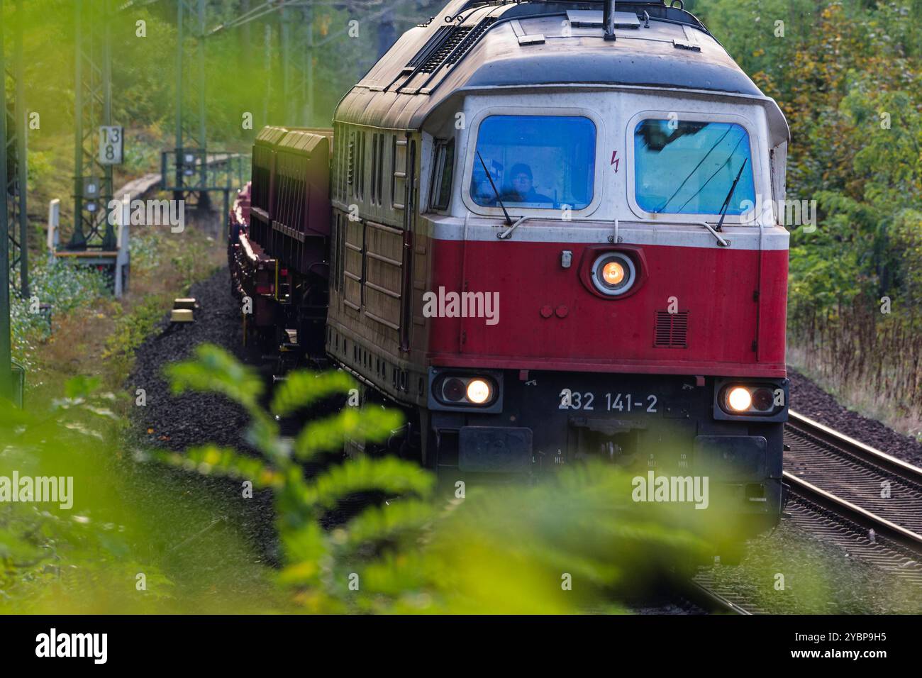 Privatlok vor Bauzug in Berlin-Wannsee 2024-10-17 Deutschland, Berlin ...