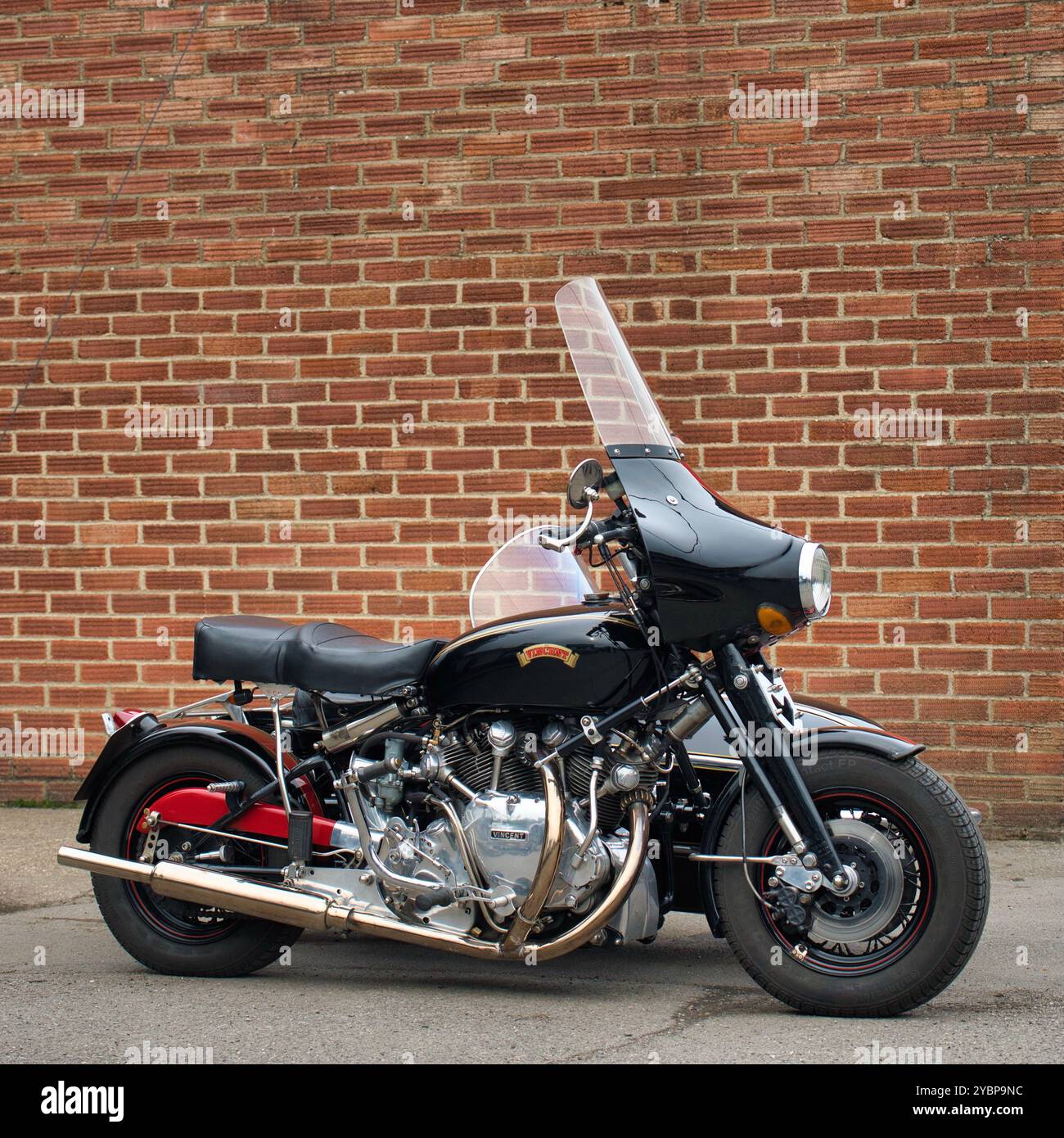 Black vintage custom motorcycle hi-res stock photography and images - Alamy
