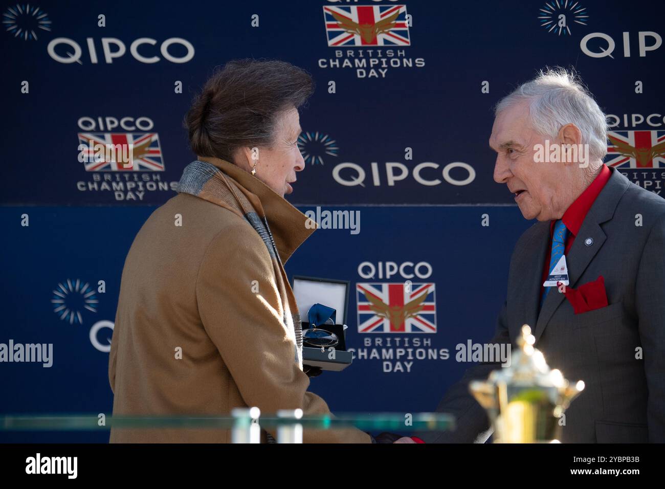 Ascot, Berkshire, UK. 19th October, 2024. The Princess Royal, Princess Anne made presented a ...