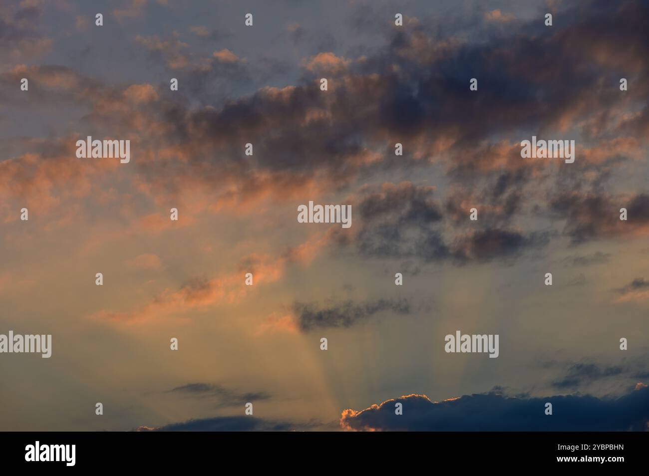 Daylight transitions hi-res stock photography and images - Alamy