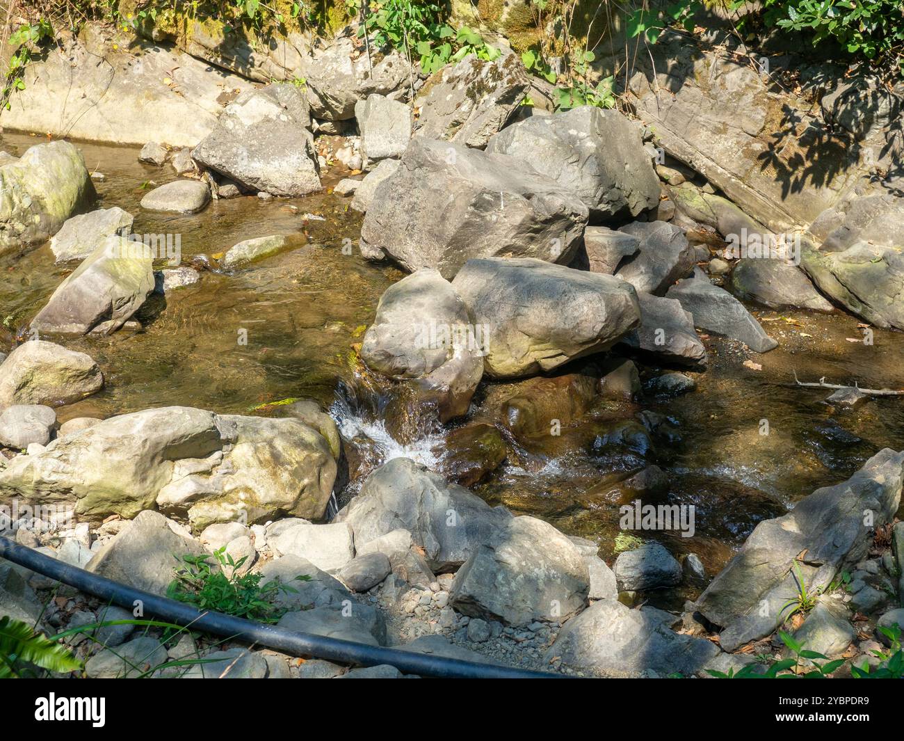 Clear river flow large rocky hi-res stock photography and images - Alamy