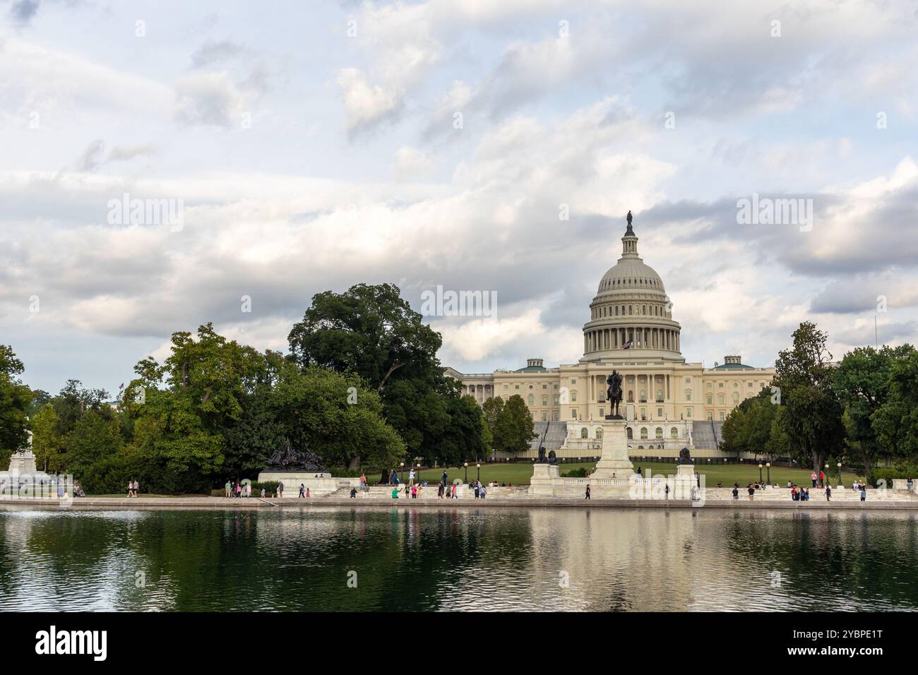 US Capitol building under cloudy skies Stock Photo - Alamy