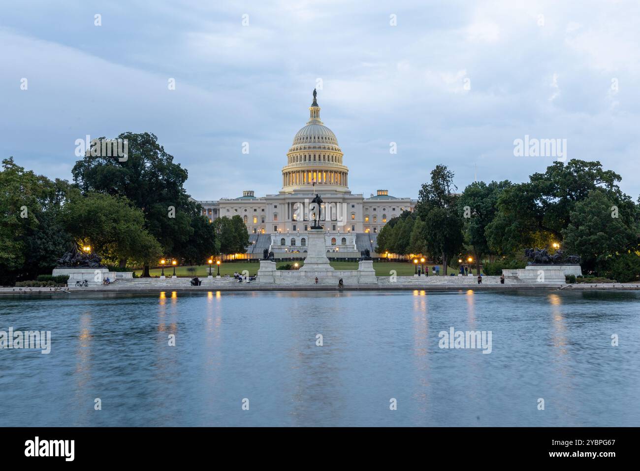 Us capitol building at dusk hi-res stock photography and images - Alamy