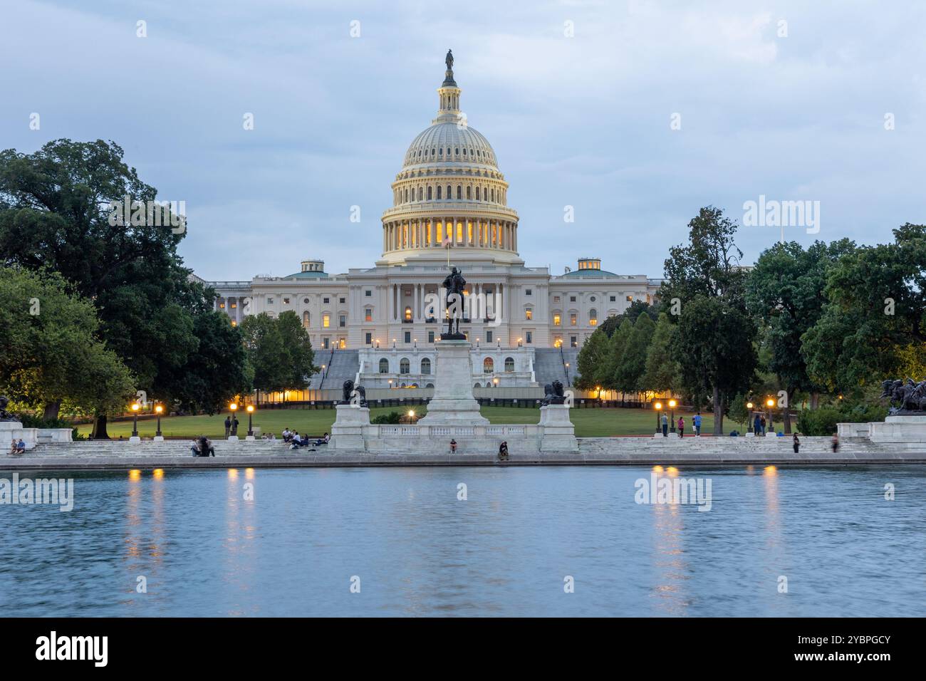 US Capitol building at dusk Stock Photo - Alamy