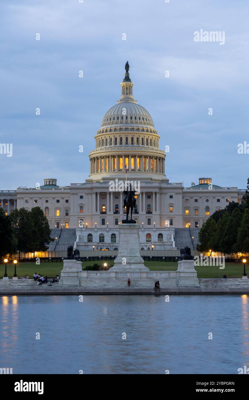Us capitol building at dusk hi-res stock photography and images - Alamy