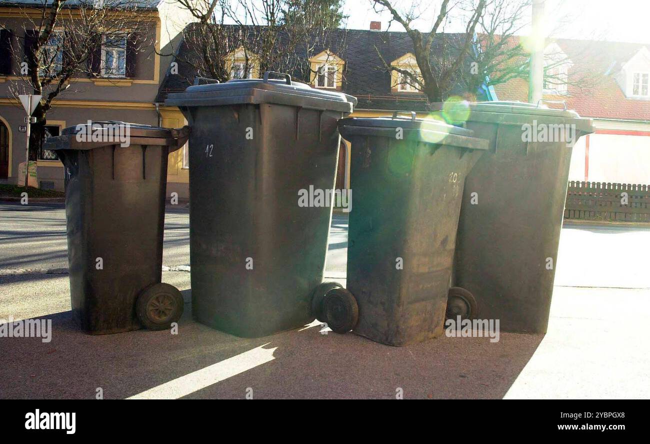 Müll 1999 hi-res stock photography and images - Alamy