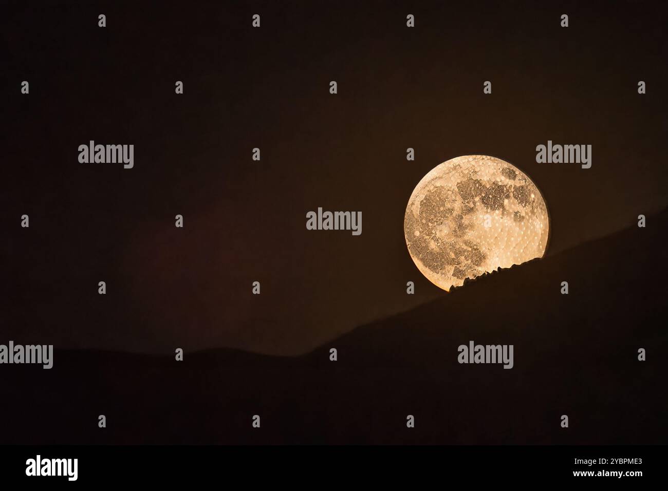 Four phases of moon hi-res stock photography and images - Alamy