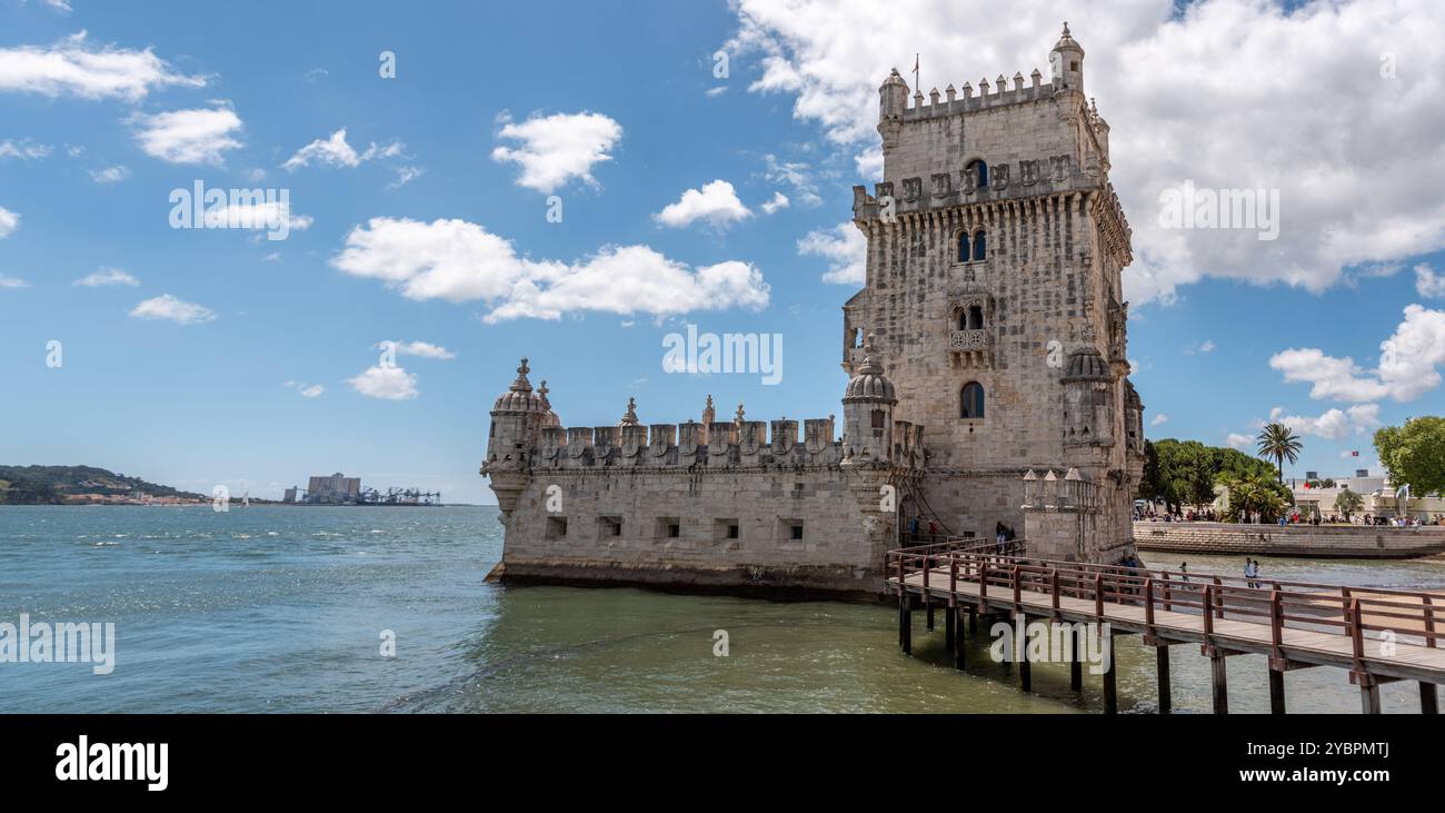 Famous Torre de Belem in Lisboa, iconic manueline gothic architecture ...